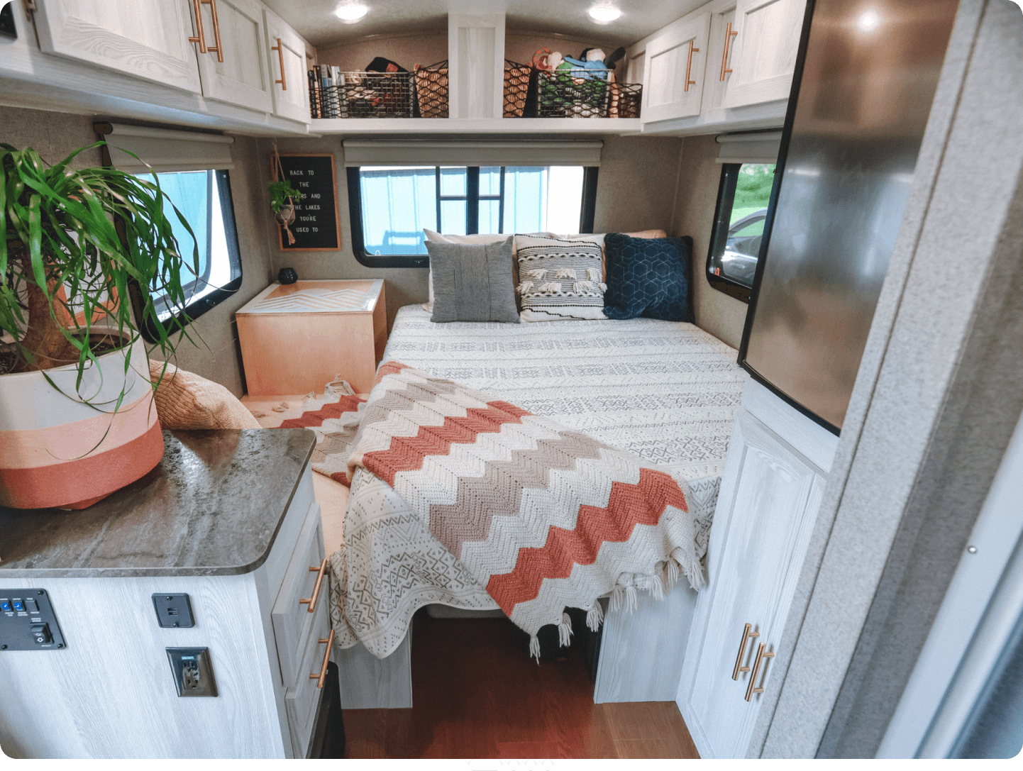 Online RV Insurance Quotes - Motorhomes & Trailers | Roamly