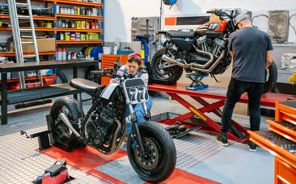 Motorcycle Insurance Quotes for Recreational Riders | Roamly